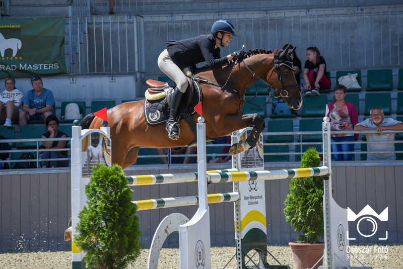 Nagy Zsófia a fedettpálya után szabadtéren is legjobb gyermek lovas ...
